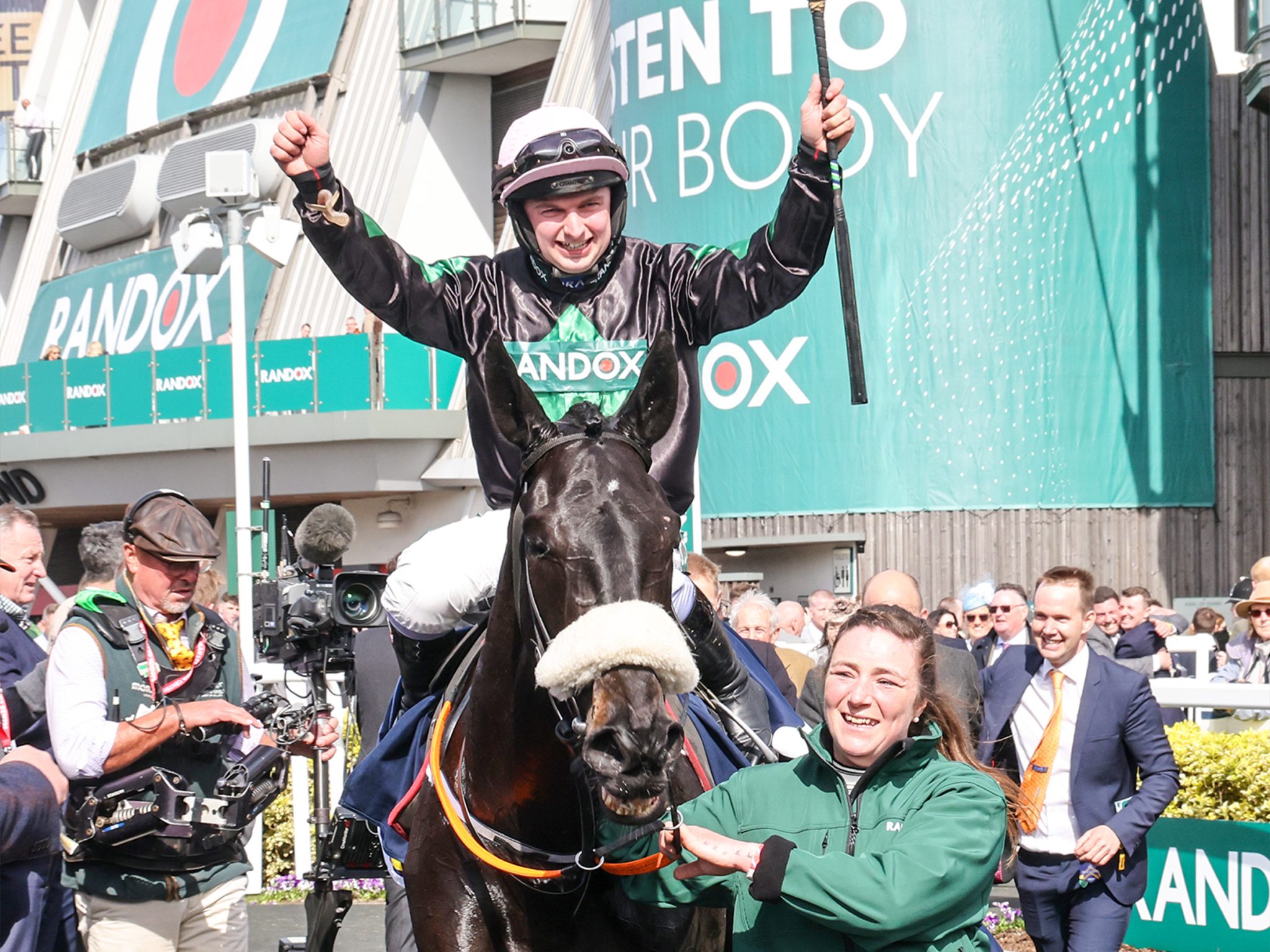 Olly Murphy Racing | Racehorse Trainer, Warren Chase Stables